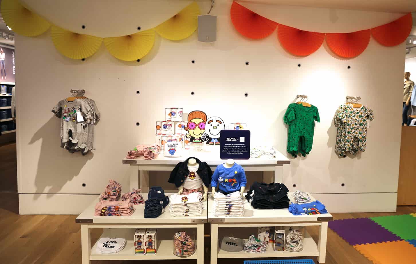 Storytime At The Gap | Stroller in the City