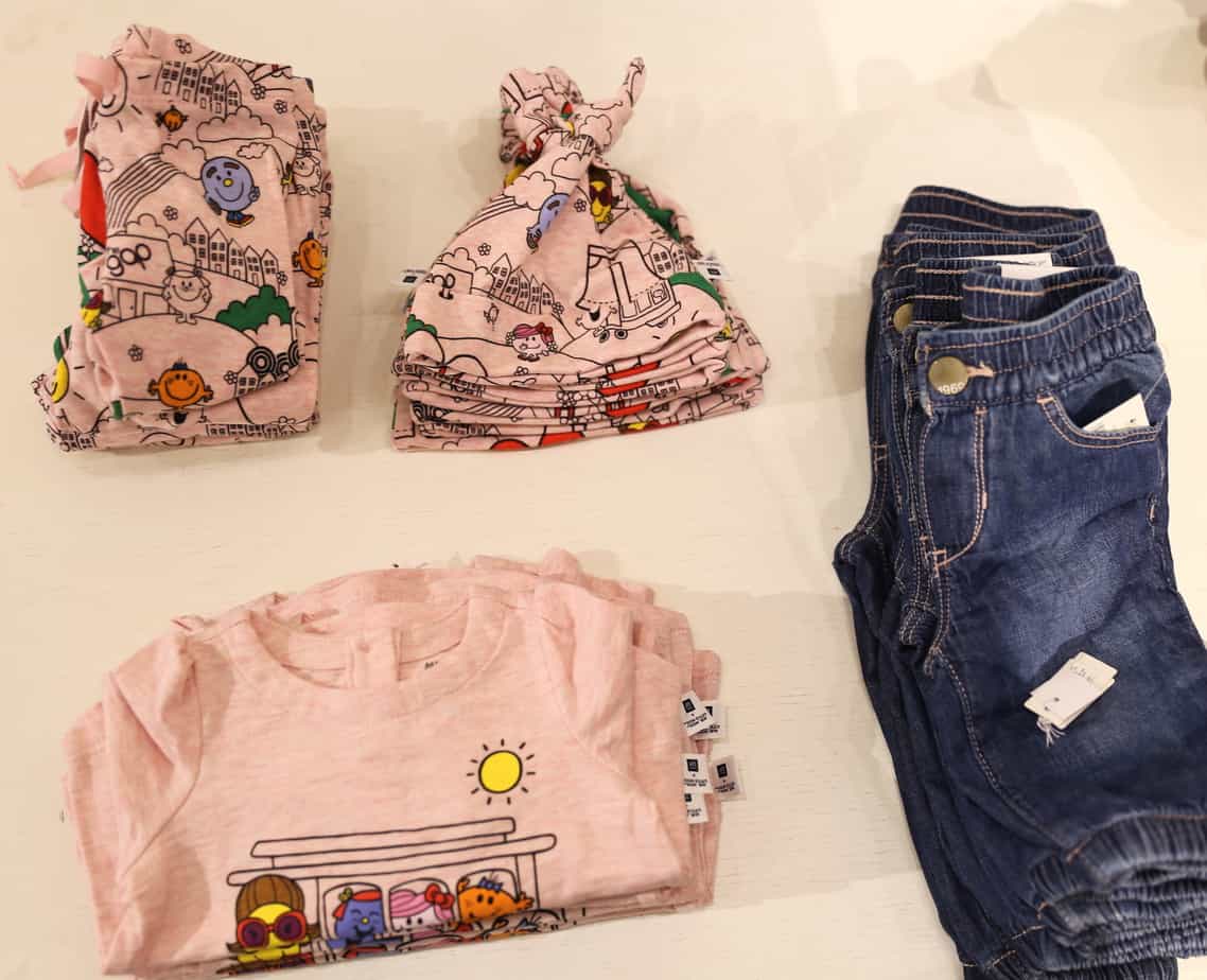 Storytime At The Gap | Stroller in the City