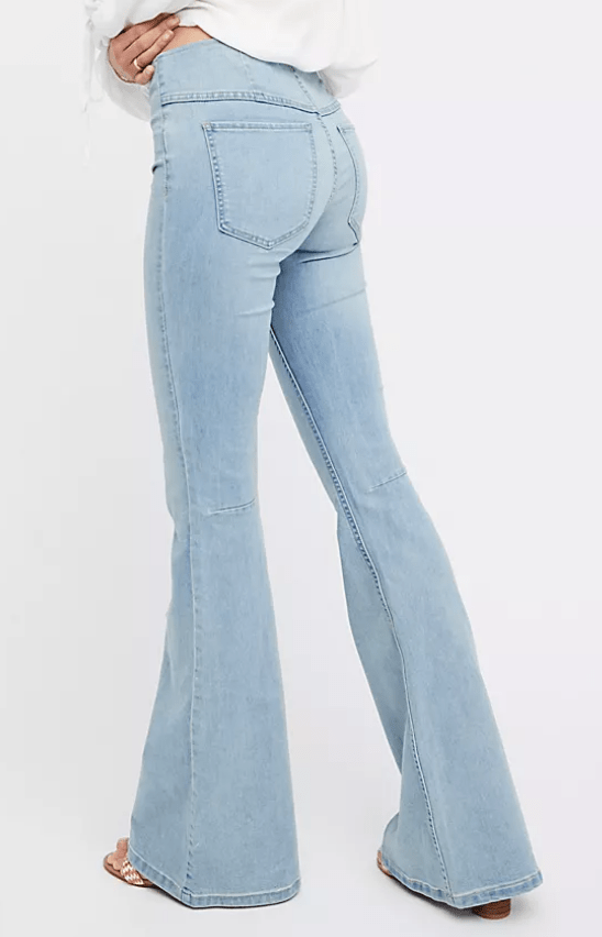 Jeans You Need in Your Closet This Season | Stroller in the City