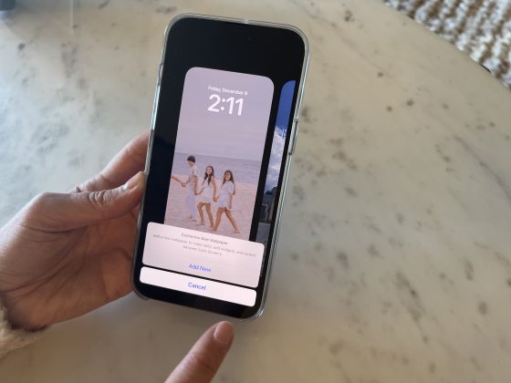 Apple iOS 16 New Lock Screen Features | Stroller in the City